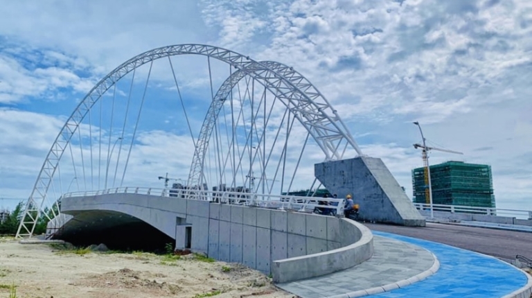 Bridge linking phase I and II of Hulhumalé suburbs opened to public ...