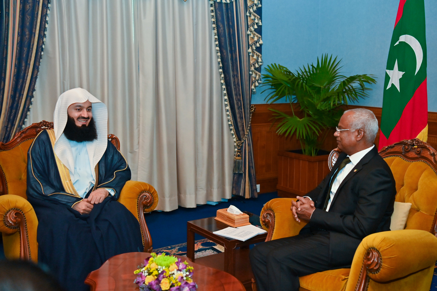 Prominent Islamic Mufti Menk pays courtesy call on the President – The ...
